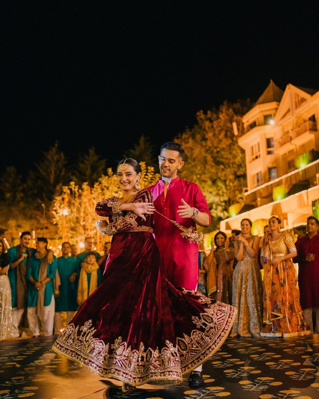 Momal Sheikh's Wholesome Pictures From Mahira Khan Wedding | Reviewit.pk