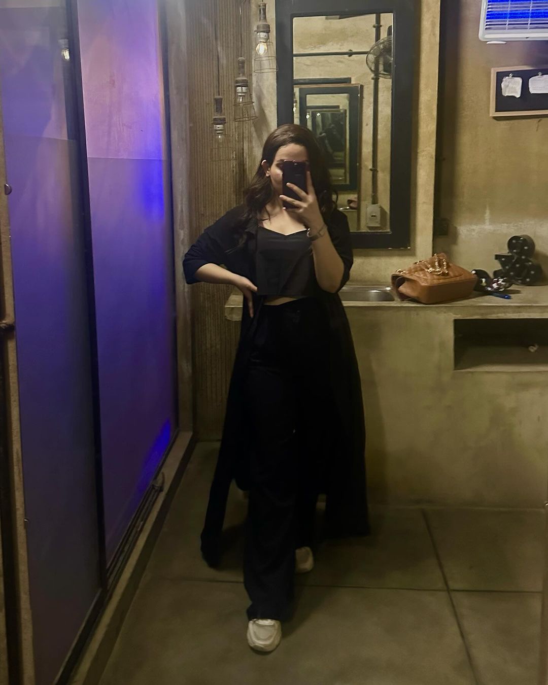 Qudsia Ali's Clicks From Dubai Post Amazing Transformation | Reviewit.pk