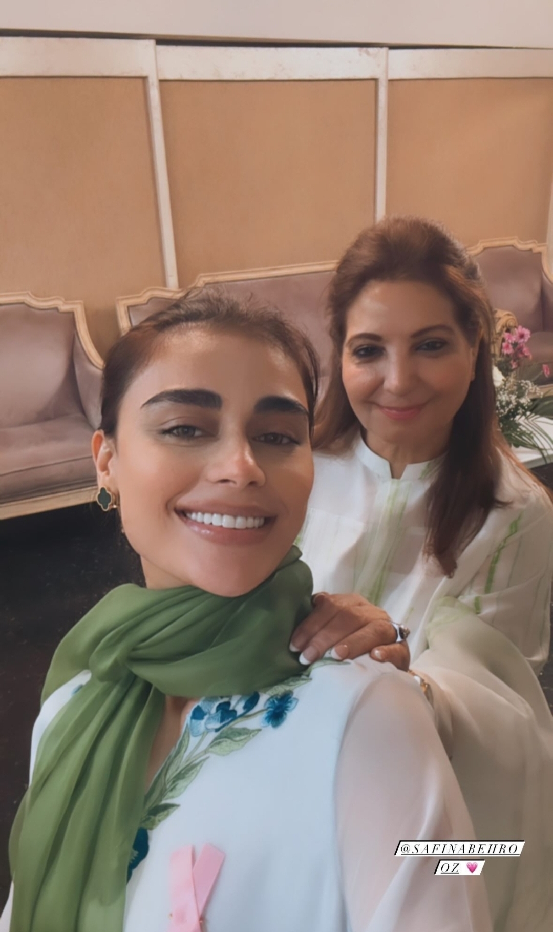 Sadaf Kanwal & Shahroz Sabzwari Adorable Family Clicks | Reviewit.pk