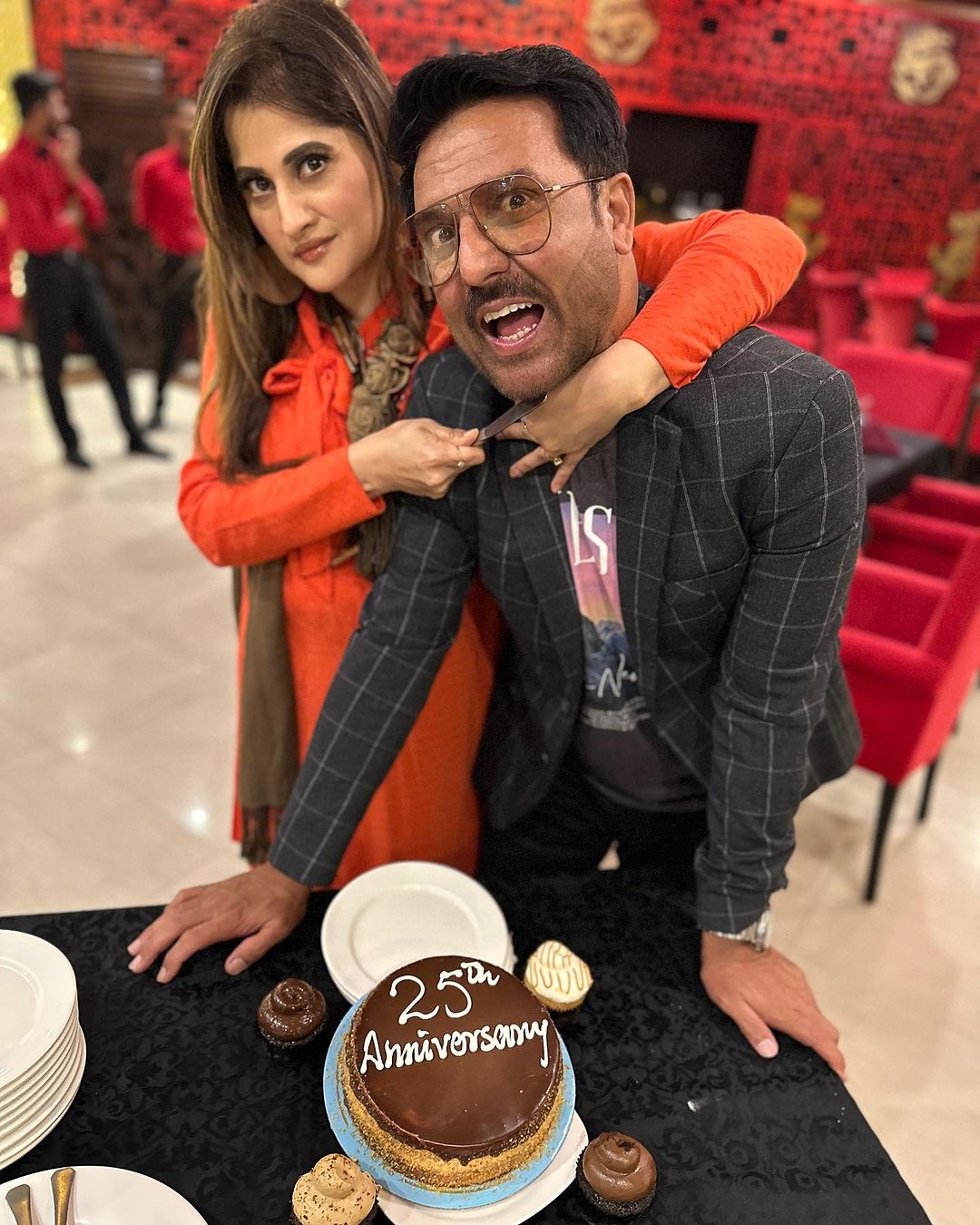 Sahiba And Rambo Celebrate 25 Years Of Marriage | Reviewit.pk