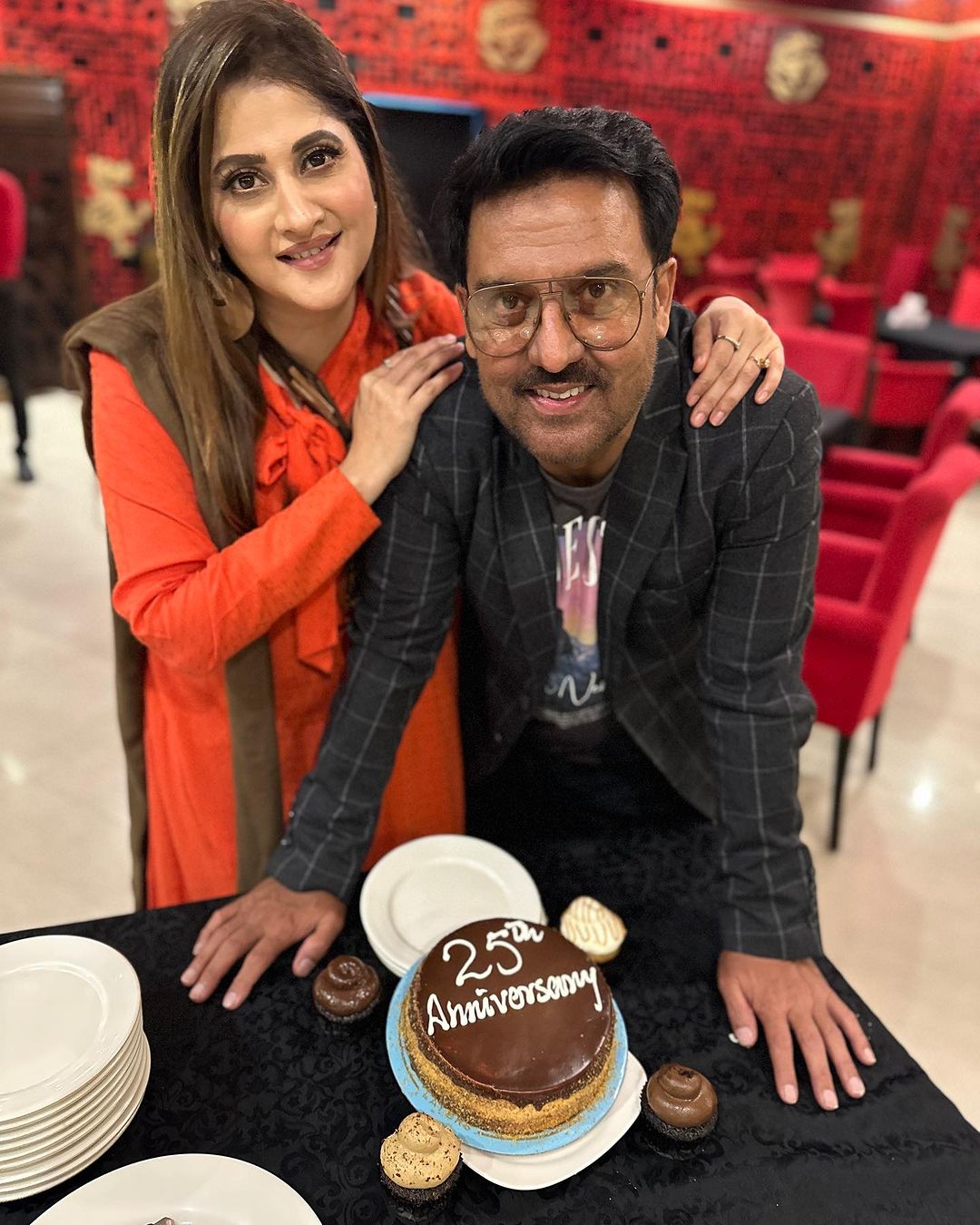 Sahiba And Rambo Celebrate 25 Years Of Marriage | Reviewit.pk