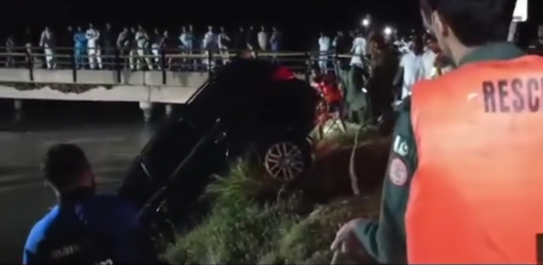 Famous Folk Singer Sharafat Ali Baloch Passes Away in Accident ...