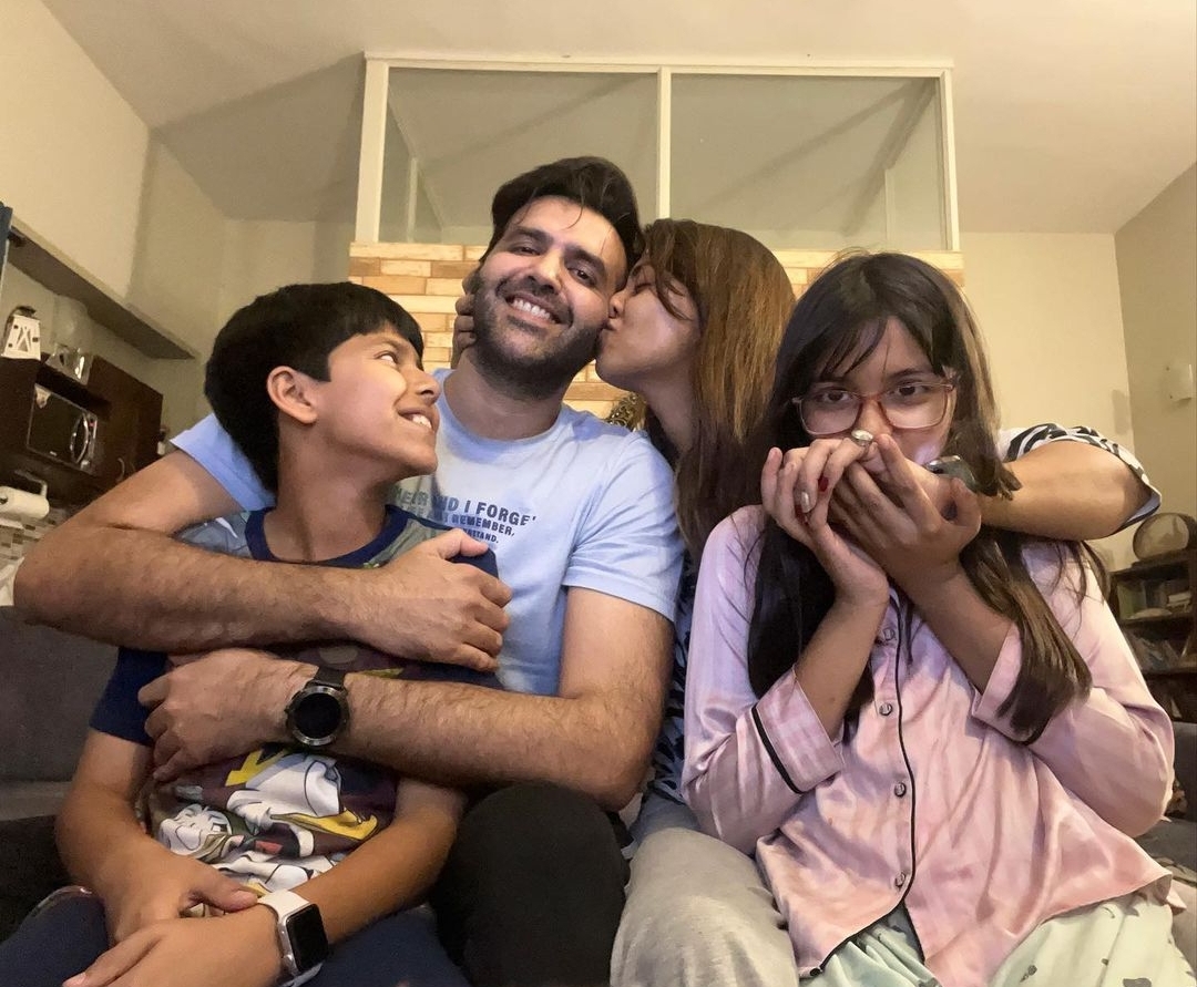 Sunita Marshall New Pictures With Family & Friends | Reviewit.pk