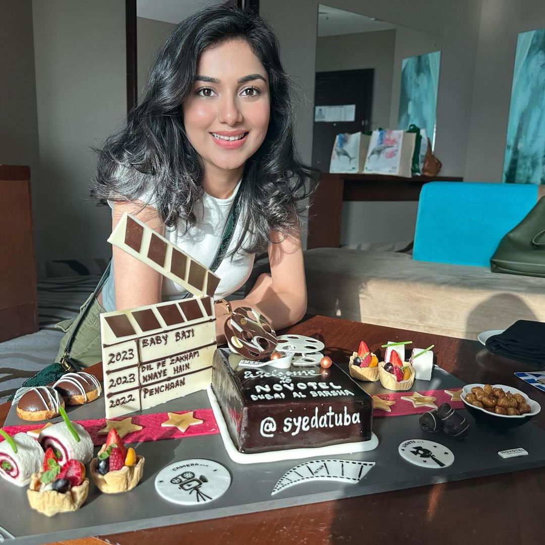 Syeda Tuba Anwar In Her Casual Best On Dubai Trip | Reviewit.pk