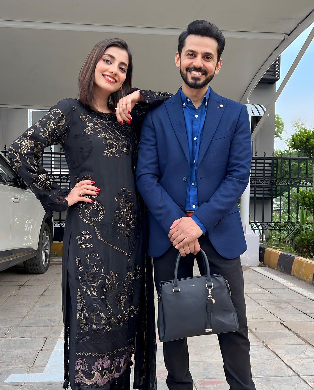 Bilal Qureshi's Beautiful Family Pictures | Reviewit.pk