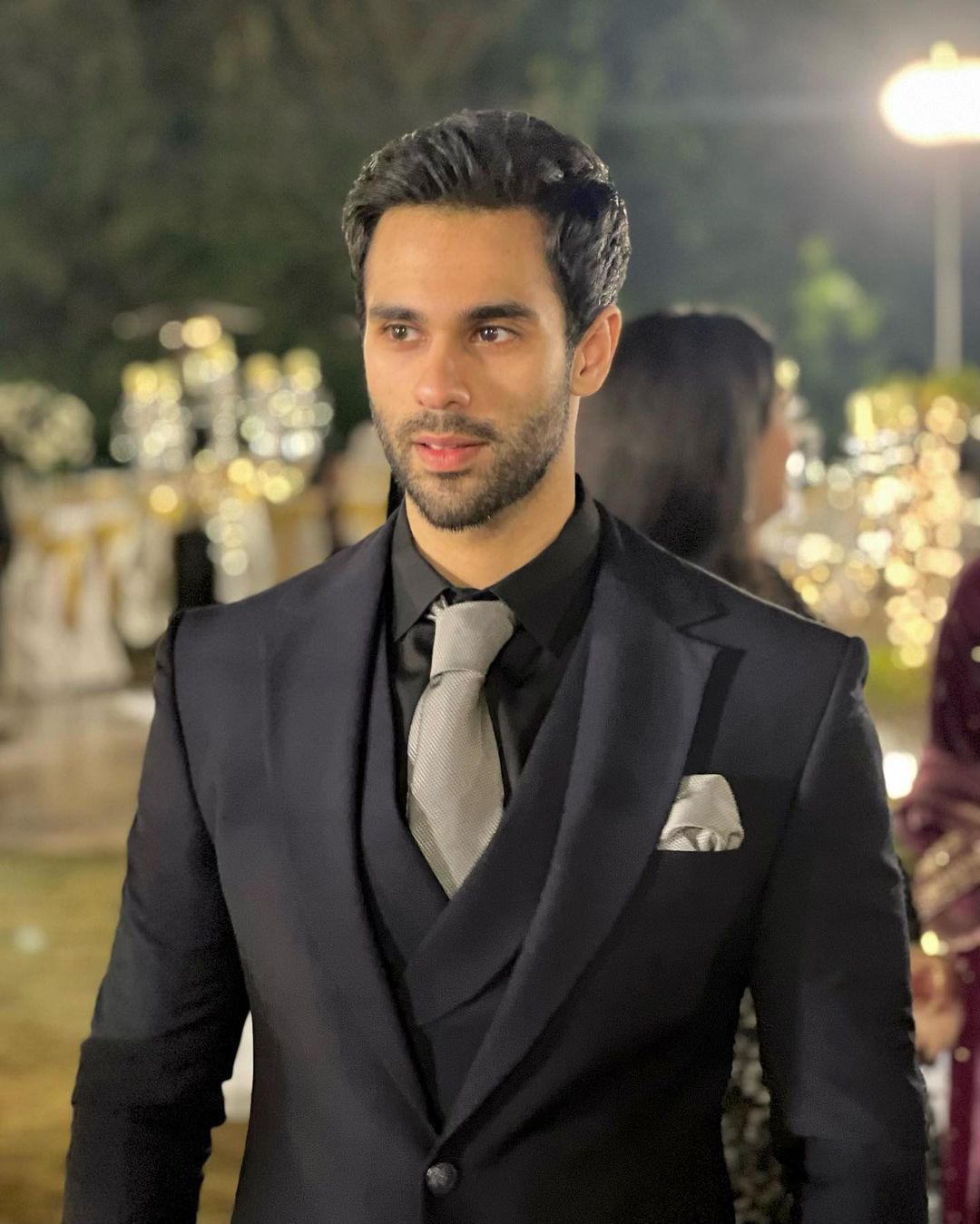 Ameer Gilani Shares Family Pictures From A Wedding | Reviewit.pk