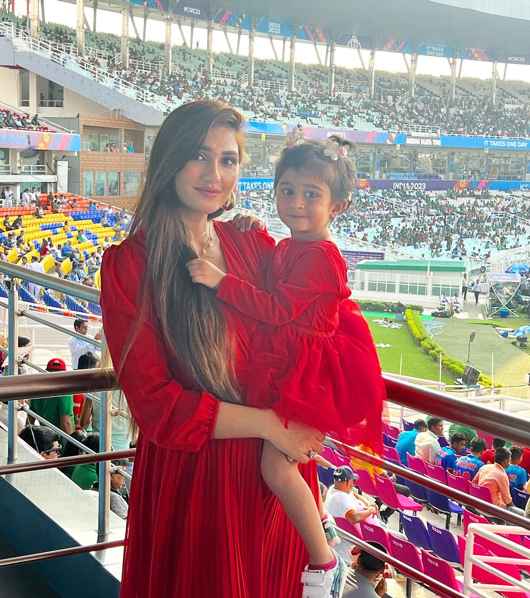 Hassan Ali's Wife Samyah Shares New Family Pictures | Reviewit.pk
