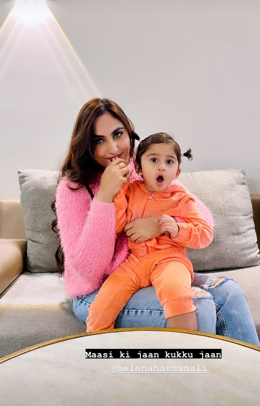 Hassan Ali Wife New Pictures From India | Reviewit.pk