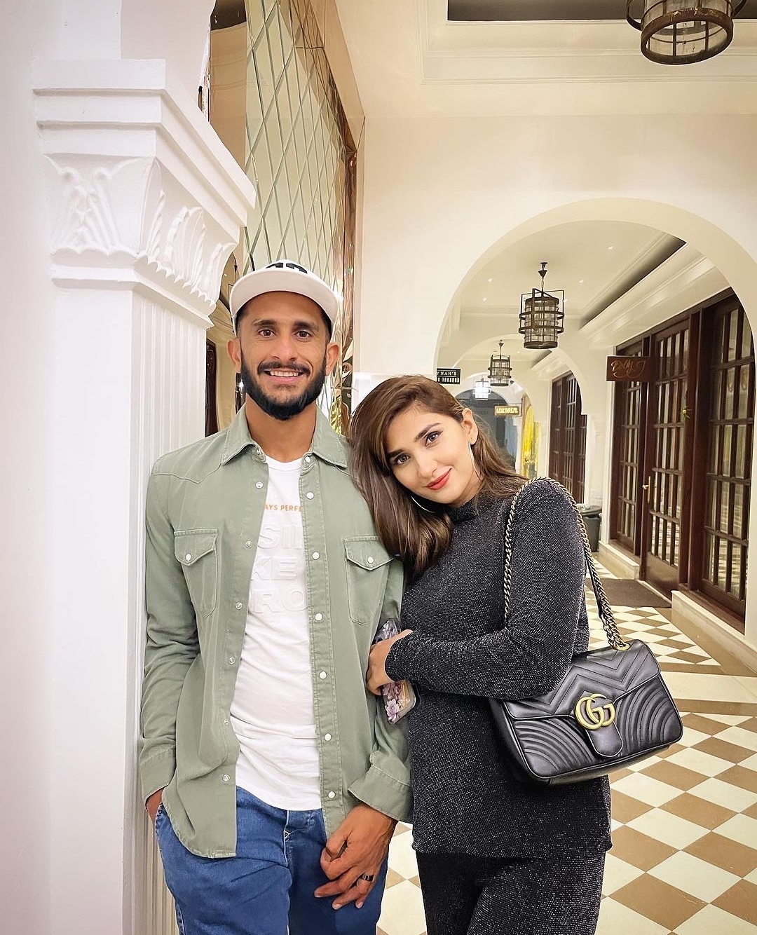 Hassan Ali New Pictures With Wife Samyah From India | Reviewit.pk