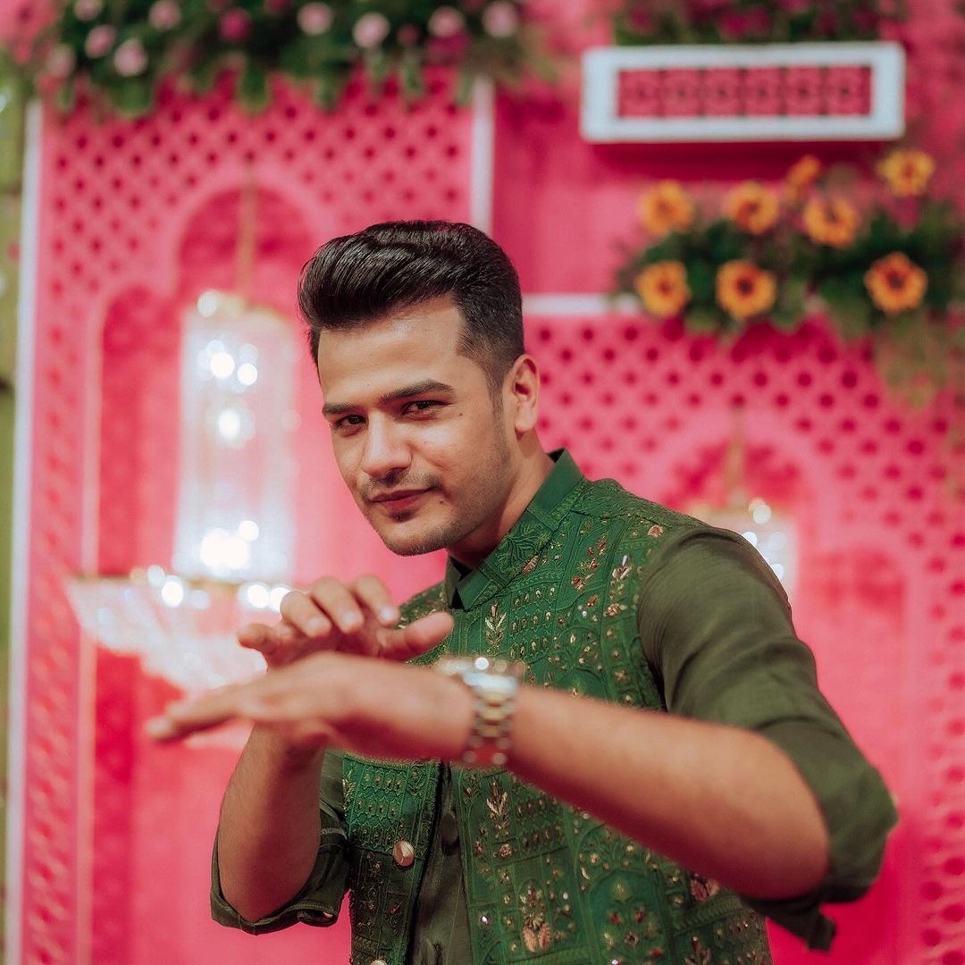 Kanwal Aftab's Family Pictures & Instagram Reel From Wedding | Reviewit.pk