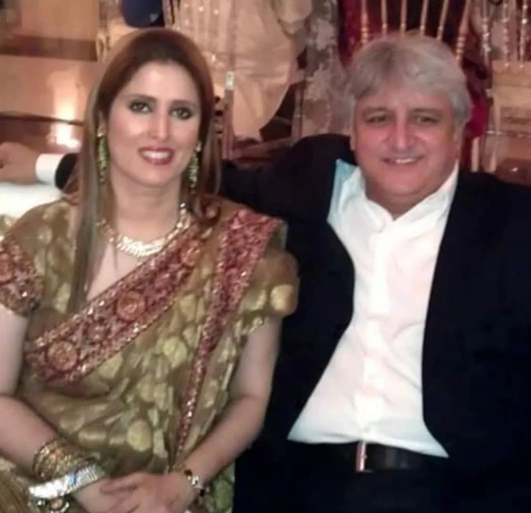 Actor Khaled Anam Beautiful Family Pictures | Reviewit.pk