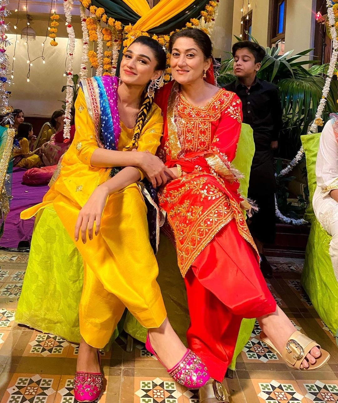 Drama Serial Mannat Murad BTS Pictures | Reviewit.pk