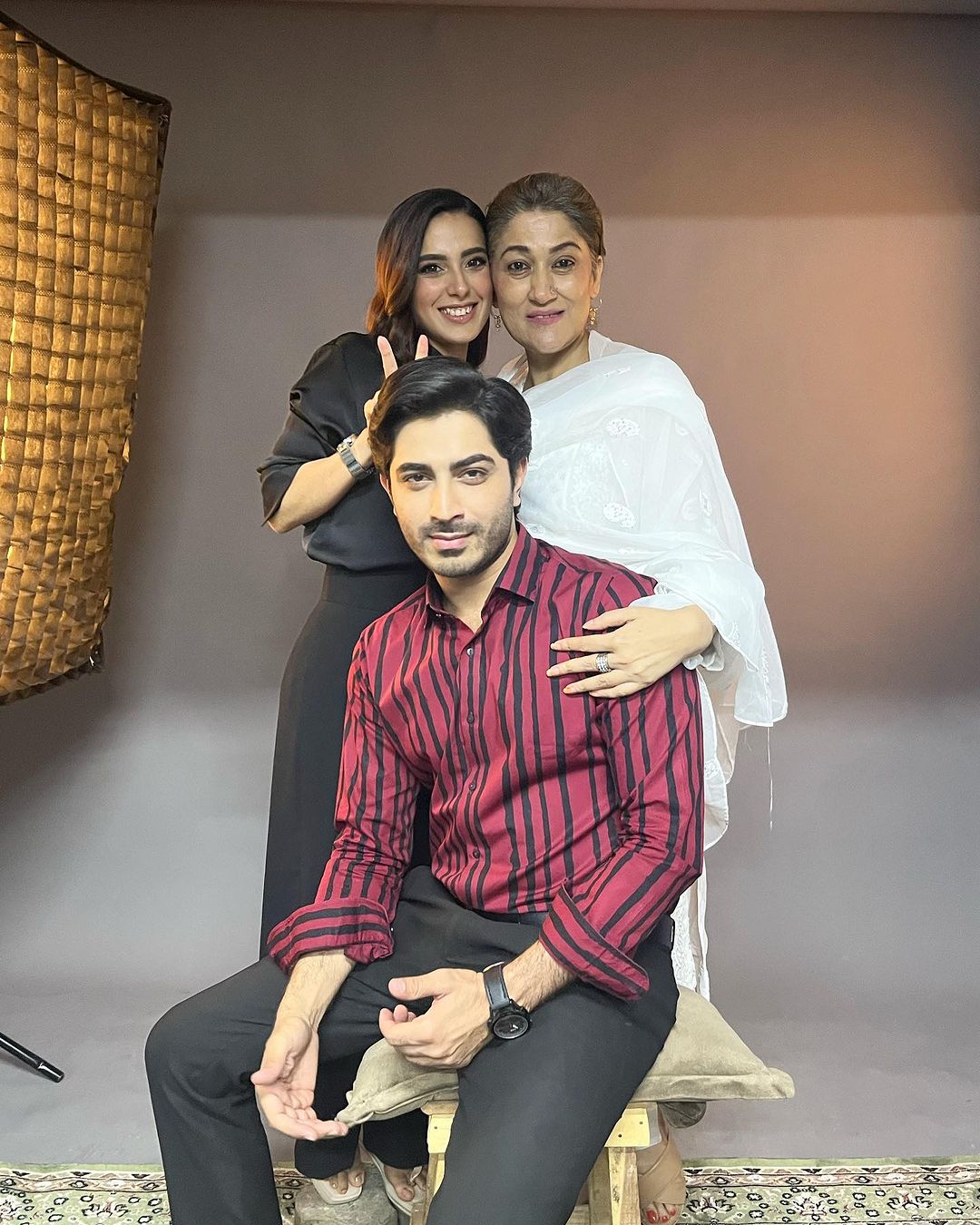 Drama Serial Mannat Murad BTS Pictures | Reviewit.pk