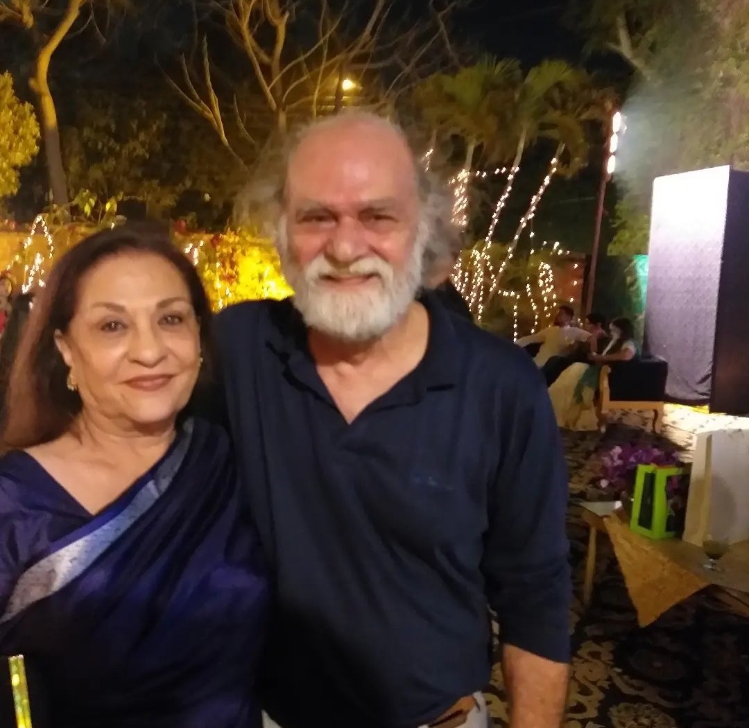 Beautiful Couple Samina Ahmad & Manzar Sehbai New Clicks | Reviewit.pk