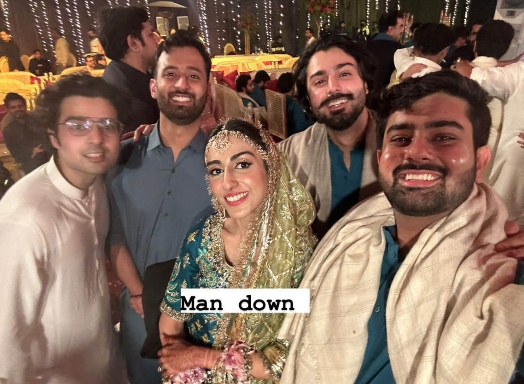 Zaviyar Nauman Ijaz New Pictures With Family & Friends | Reviewit.pk