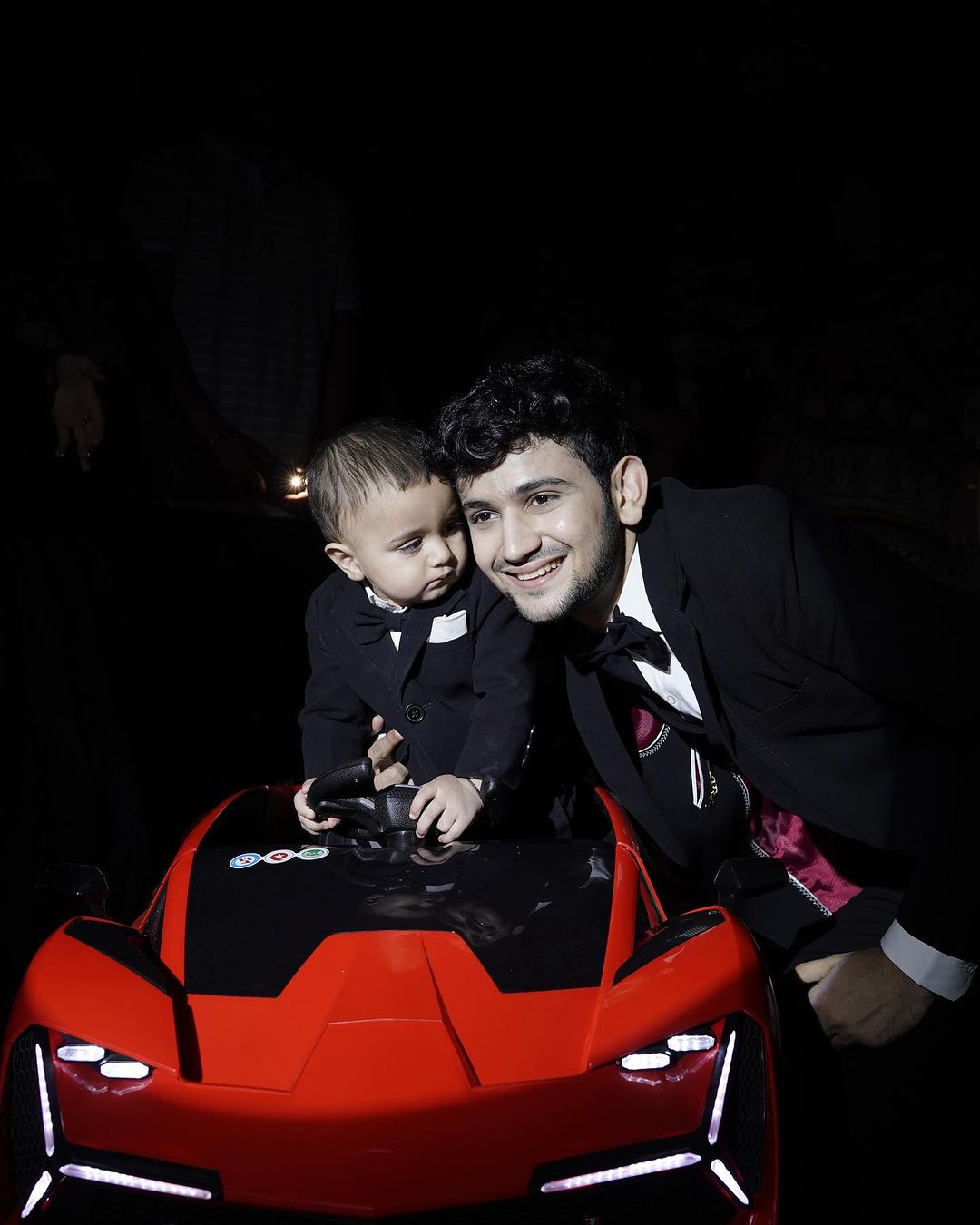 HD Pictures of Maaz Safder's Family From Son Basil's Birthday | Reviewit.pk