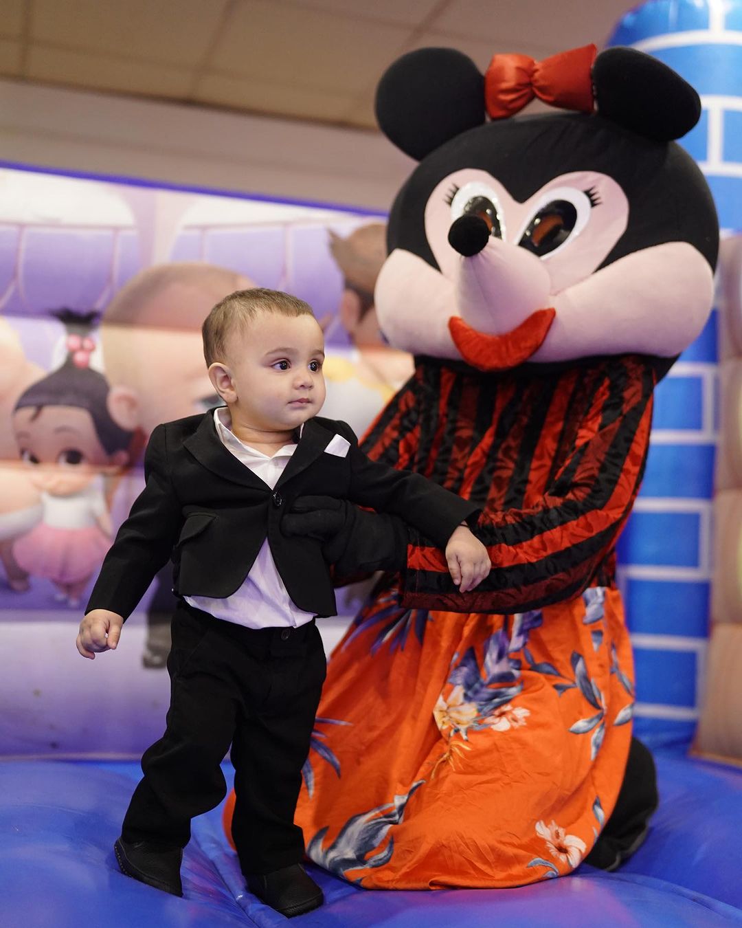 HD Pictures of Maaz Safder's Family From Son Basil's Birthday | Reviewit.pk