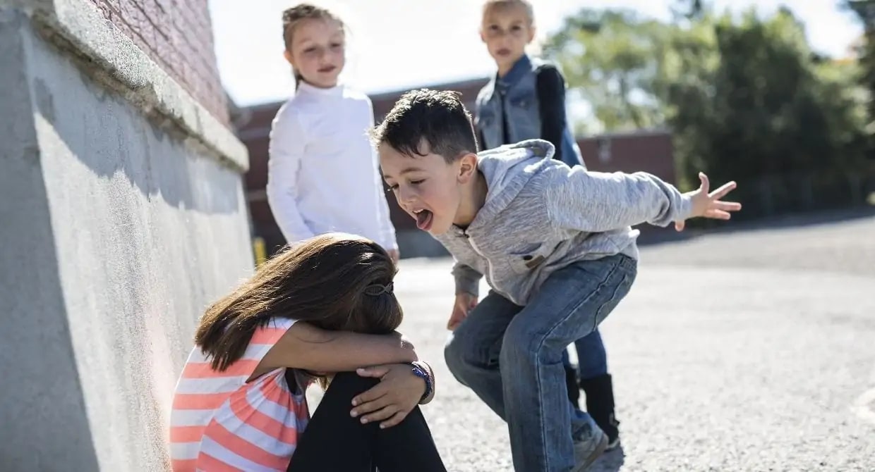 Sania Saeed's Opinion On Growing Unkindness In Children | Reviewit.pk