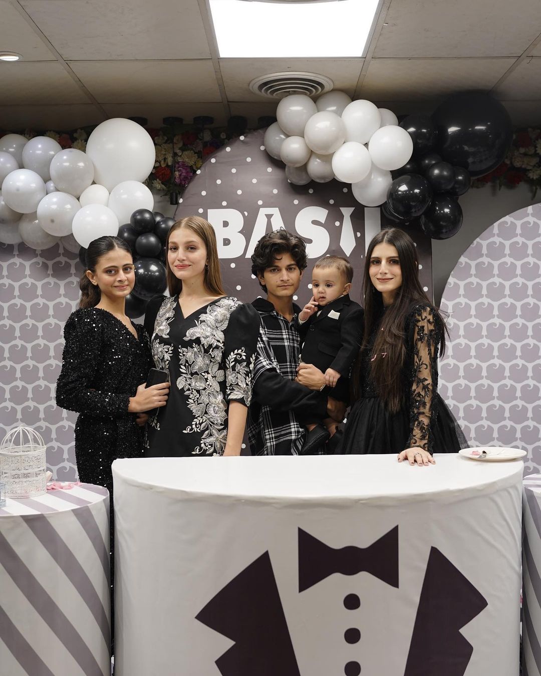 HD Pictures of Maaz Safder's Family From Son Basil's Birthday | Reviewit.pk