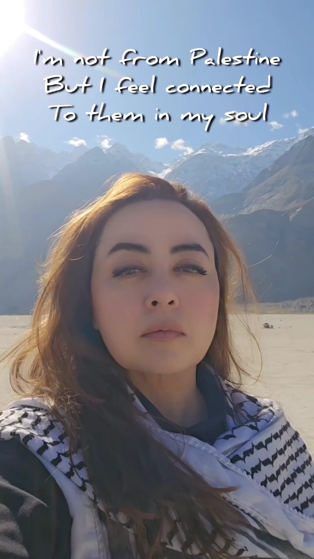 Maria B Raises Awareness For Palestine On Vacation | Reviewit.pk