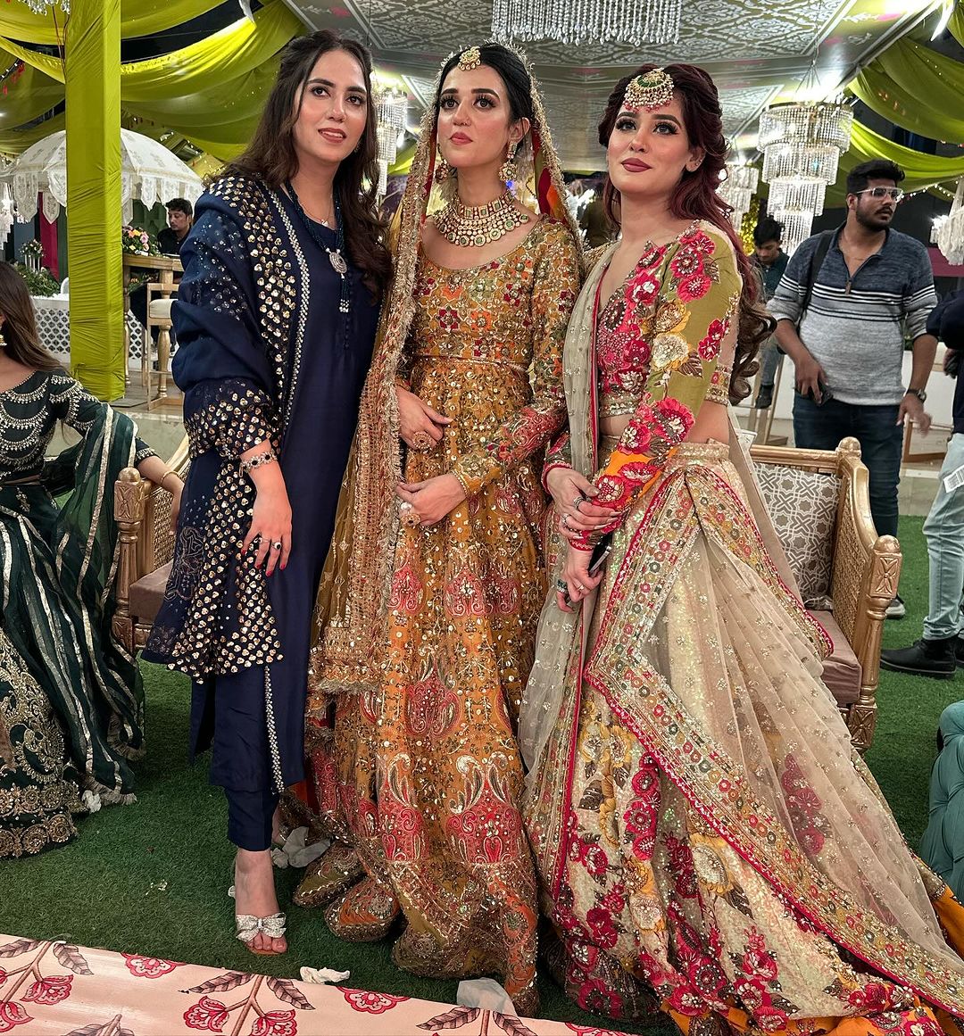 Tiktokers Laraib Khalid And Zarnab Fatima Mayun-Mehendi Pictures ...