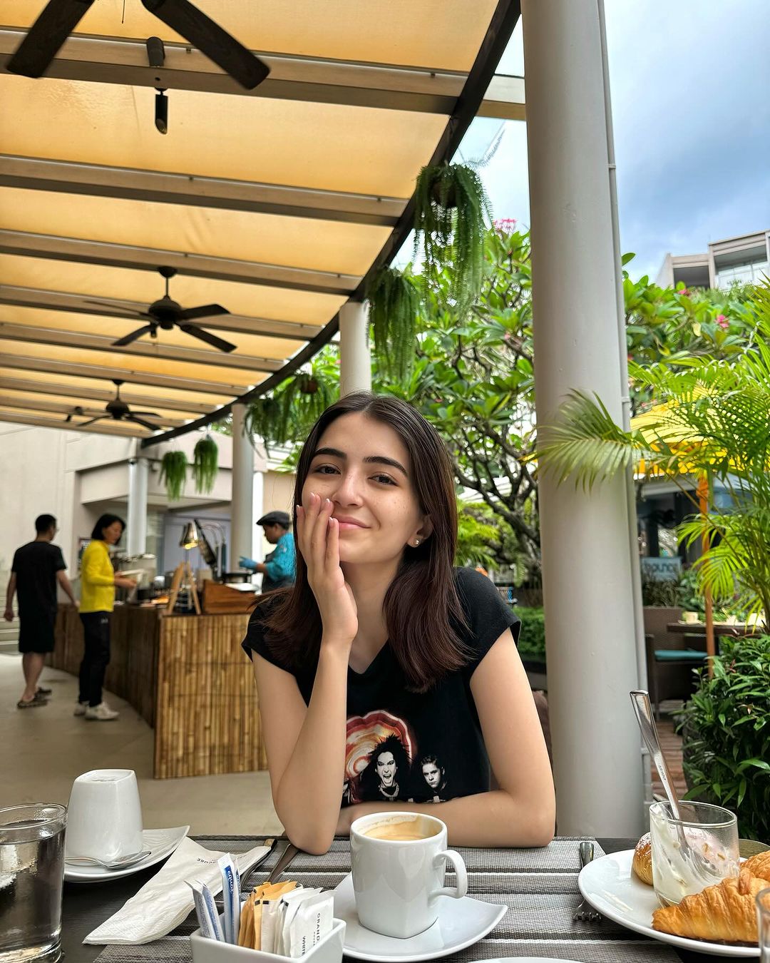 Merub Ali Vacations In Phuket Thailand | Reviewit.pk