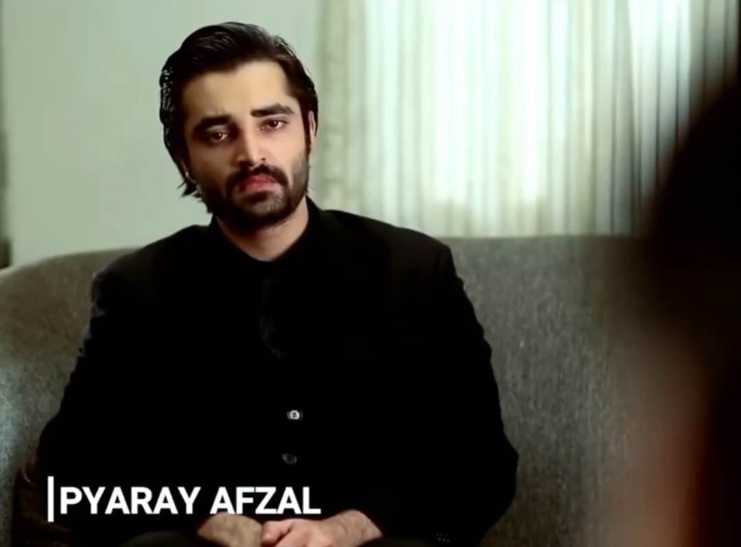 Fans Celebrate 10 Years of Pyare Afzal | Reviewit.pk