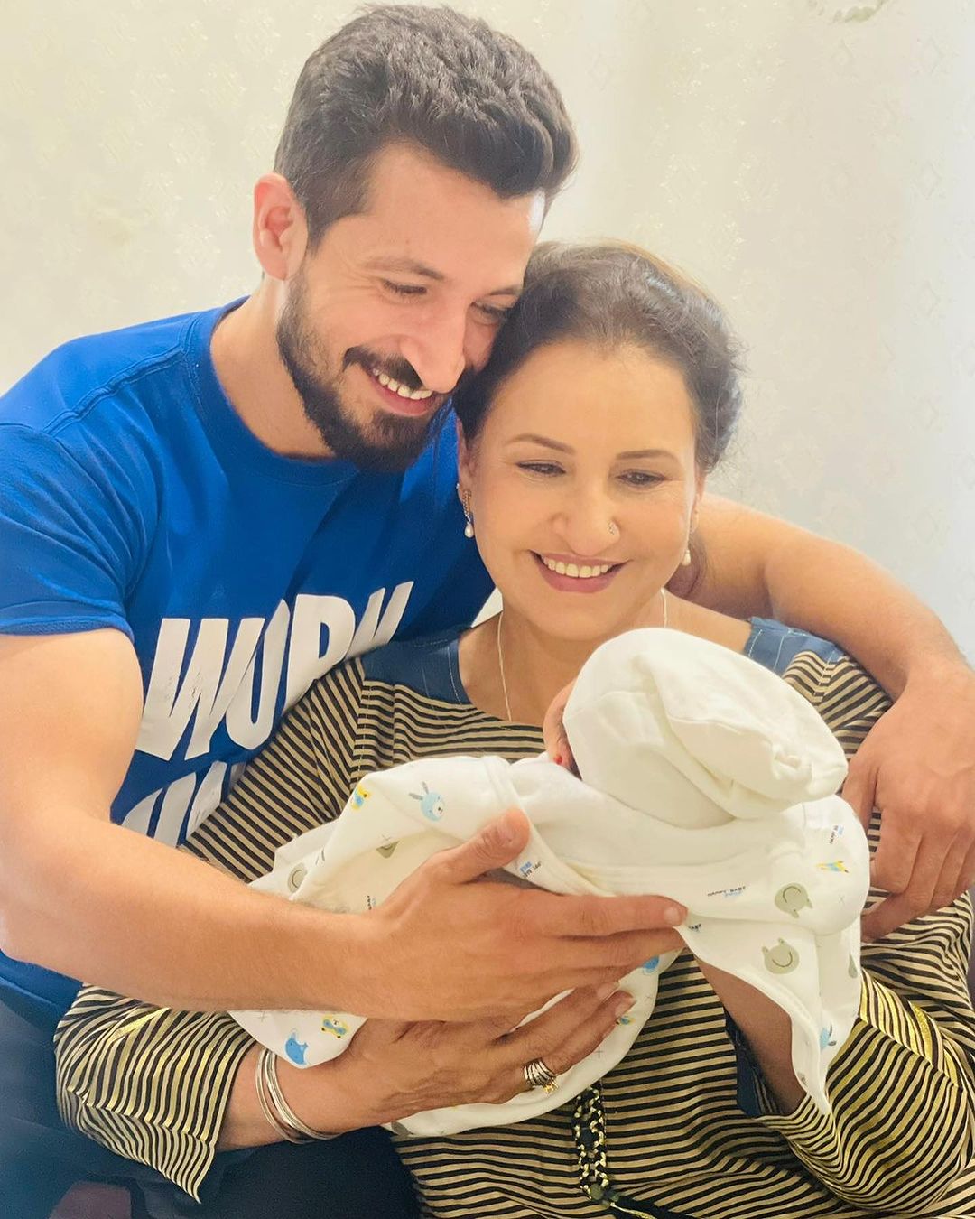 Salman Faisal And Neha Malik Blessed With A Baby Boy | Reviewit.pk
