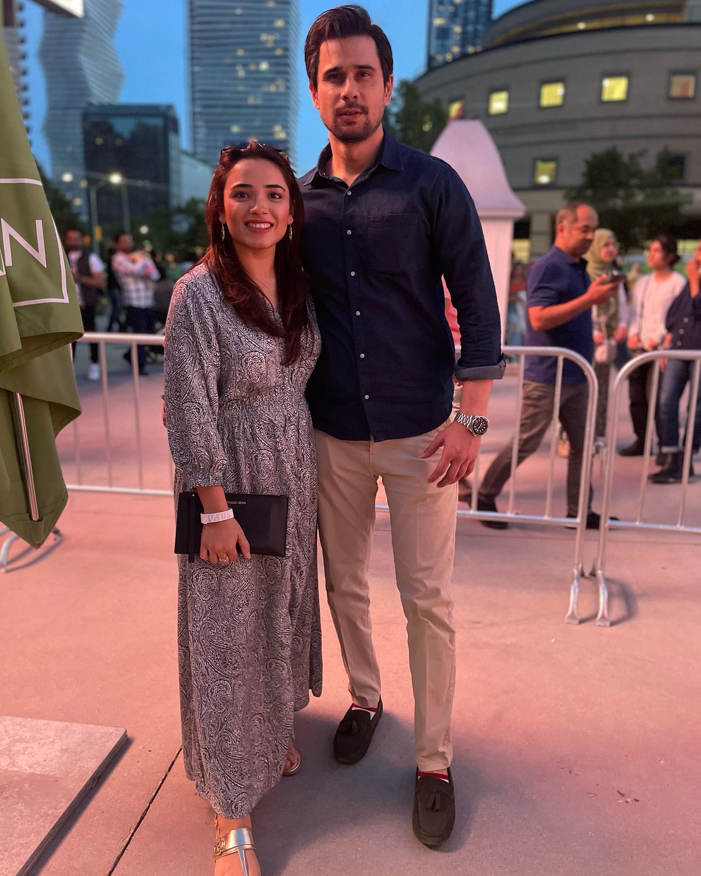 Tabish Hashmi Reveals Dangerous Threats To Wife And Sisters | Reviewit.pk