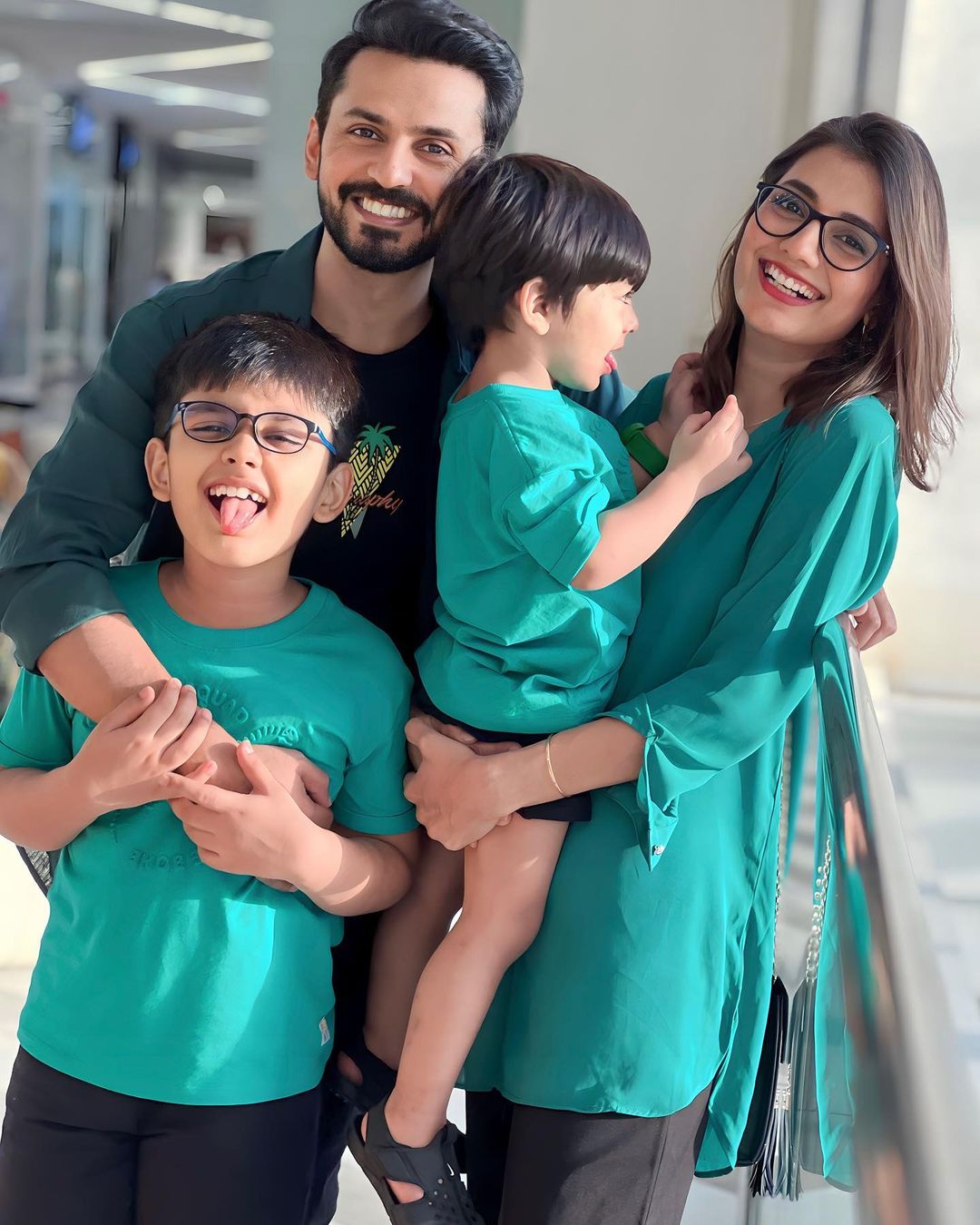 Bilal Qureshi & Uroosa Qureshi New Adorable Family Clicks | Reviewit.pk