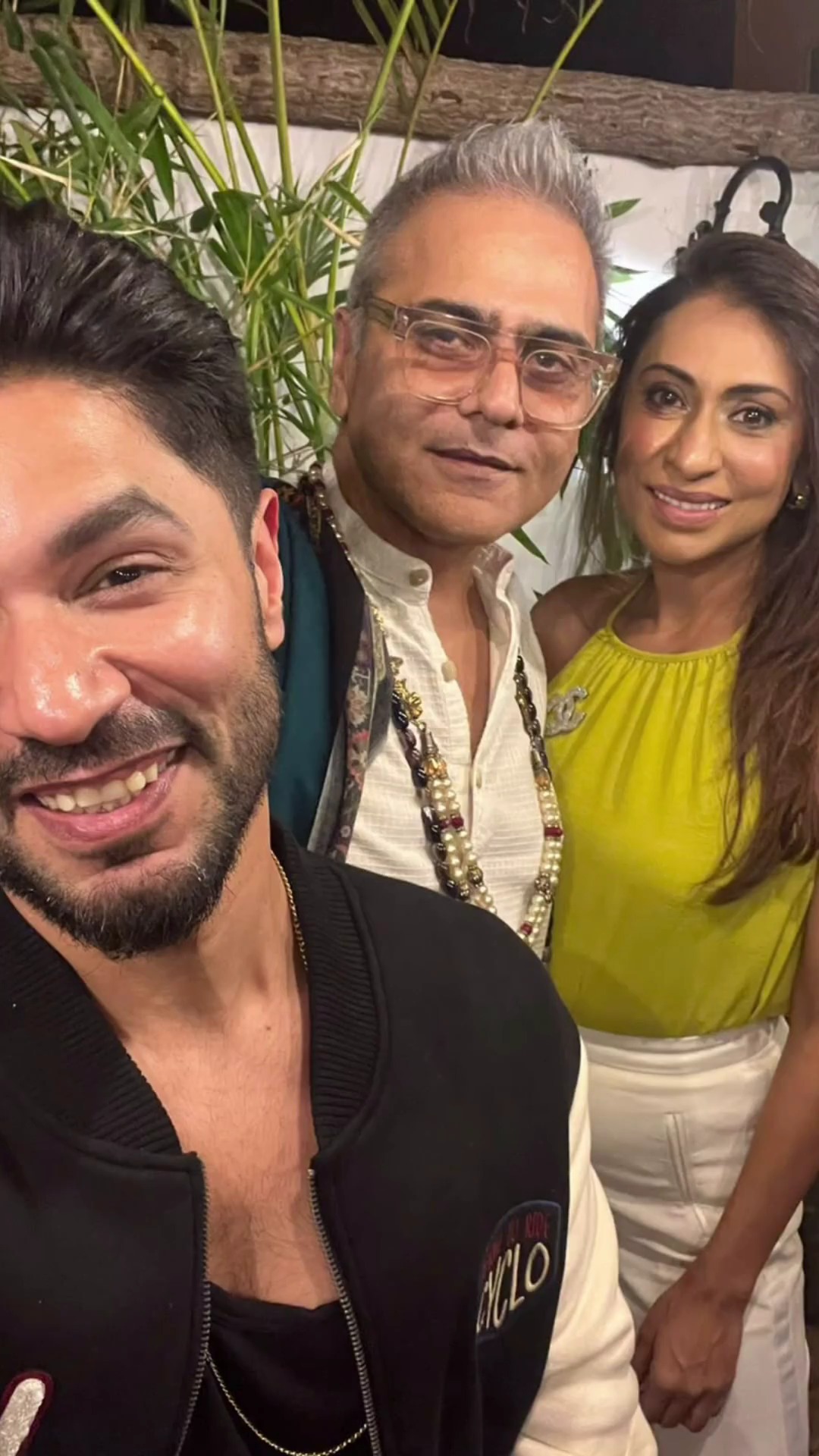 Yasir Hussain Celebrated A Star-Studded Birthday | Reviewit.pk