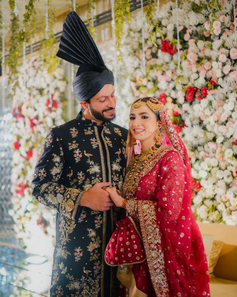 Arsalan Faisal's HD Sehra Bandi Pictures & Video | Reviewit.pk