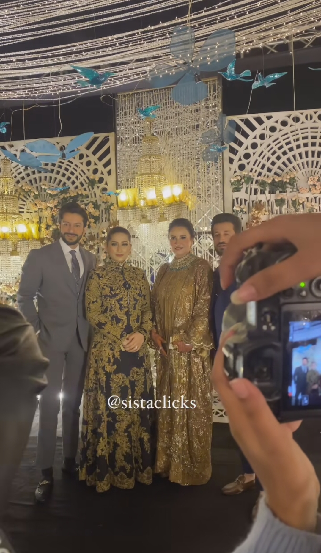 Salman Faisal's Beautiful New Pictures With Wife | Reviewit.pk