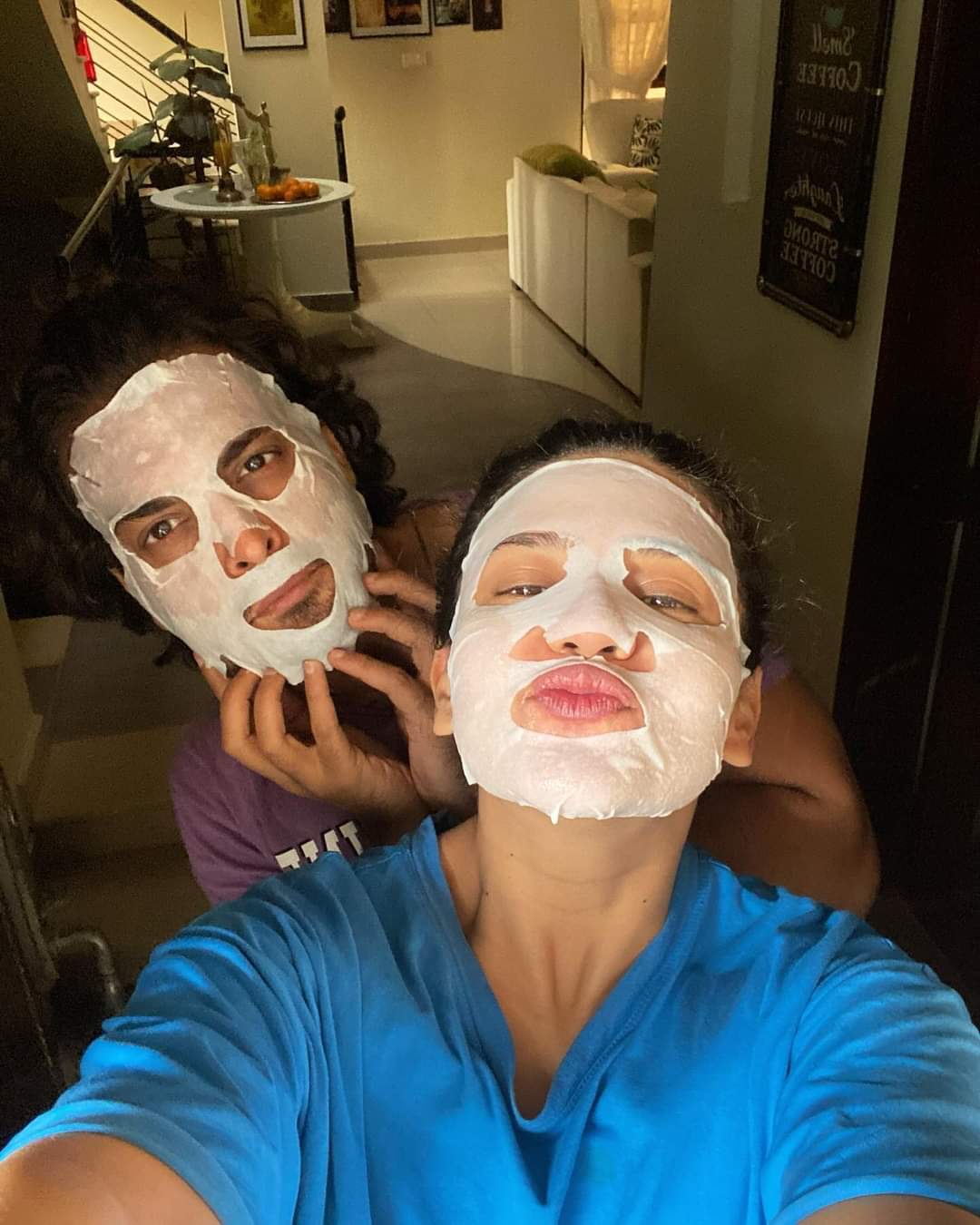 Asad Siddiqui's Adorable Family Pictures | Reviewit.pk