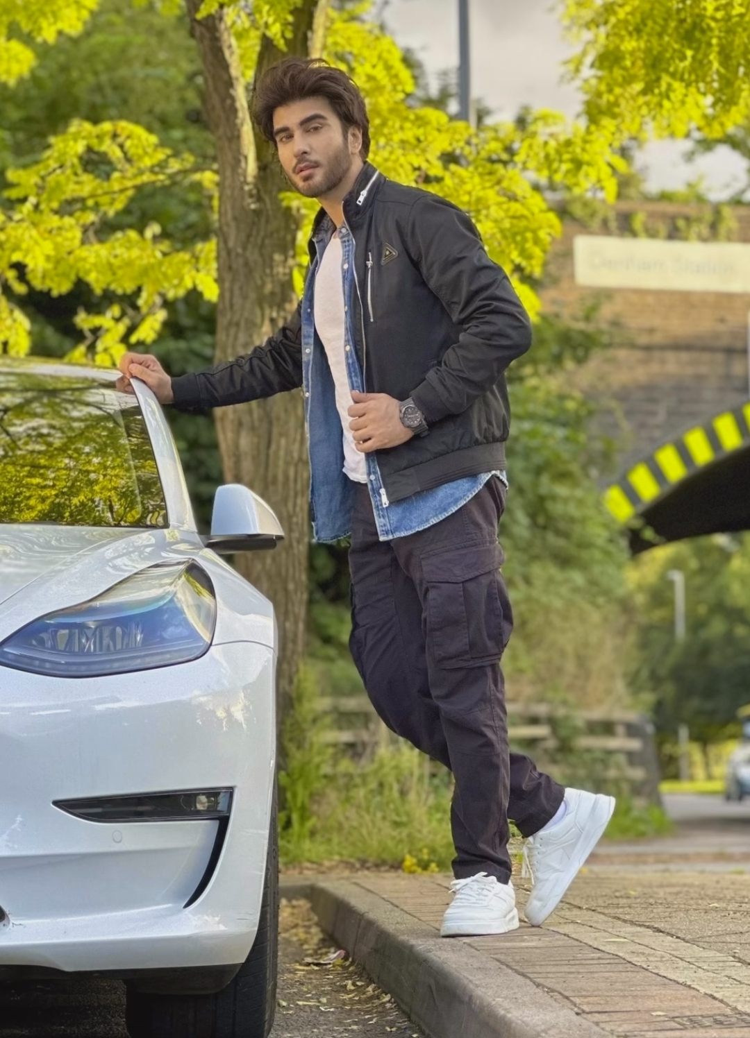 Imran Abbas Shares Scenic Pictures From UK Trip | Reviewit.pk
