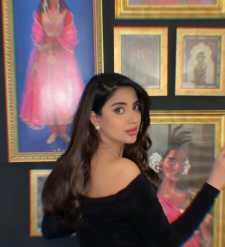 Sajal Aly & Kinza Hashmi Enjoying the Christmas Celebration | Reviewit.pk