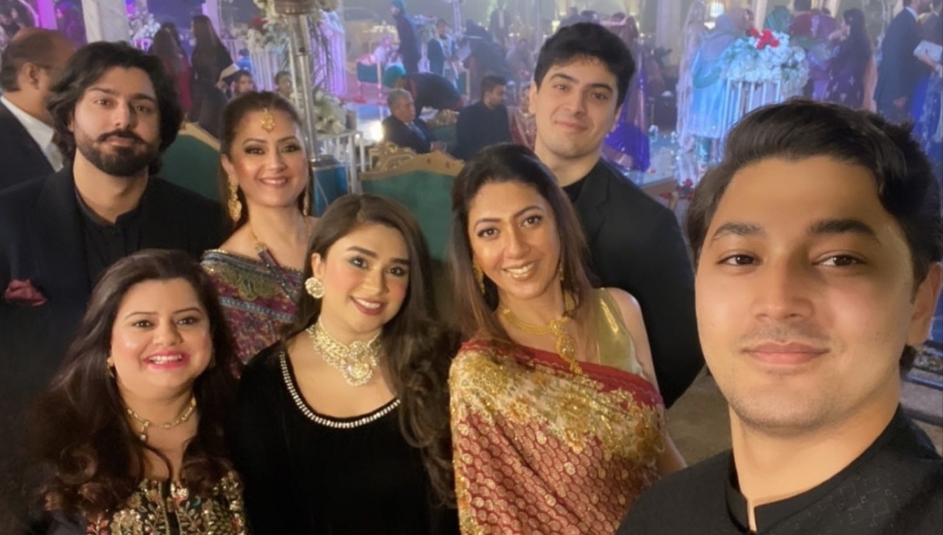 Nauman Ijaz Family Pictures From A Wedding | Reviewit.pk
