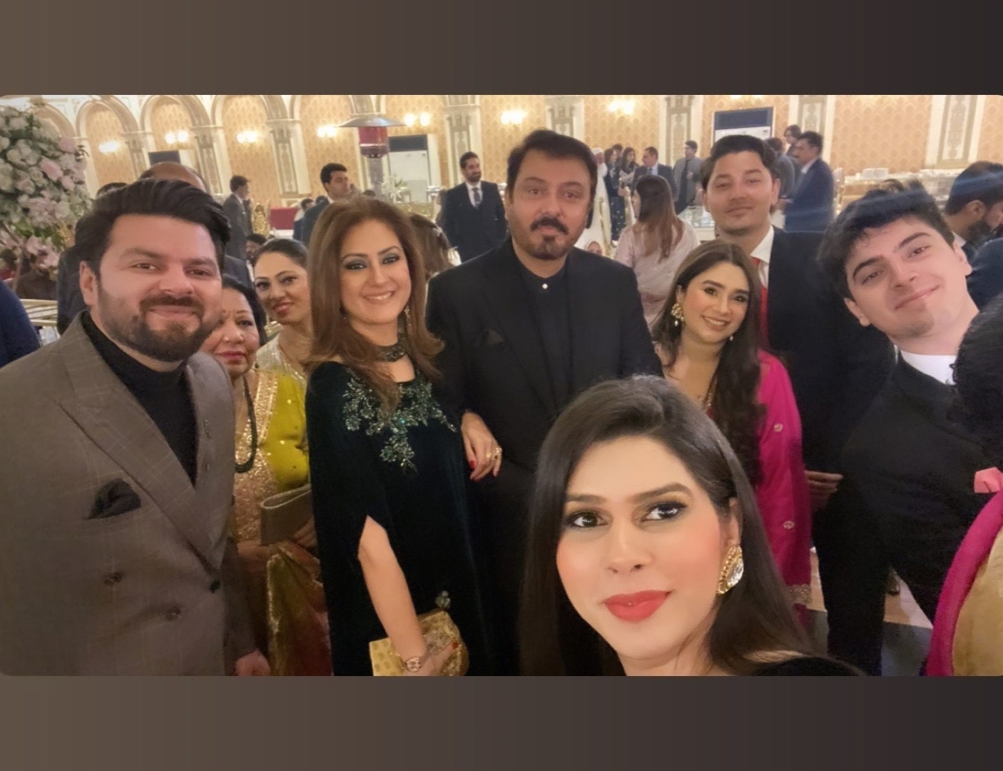 Nauman Ijaz Family Pictures From A Wedding | Reviewit.pk