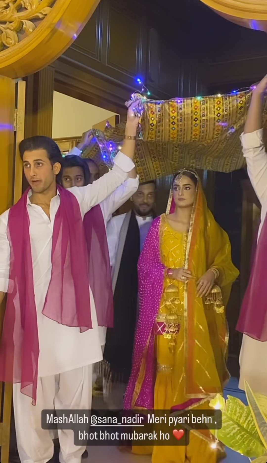 Actress Sana Nadir Mayun Pictures | Reviewit.pk