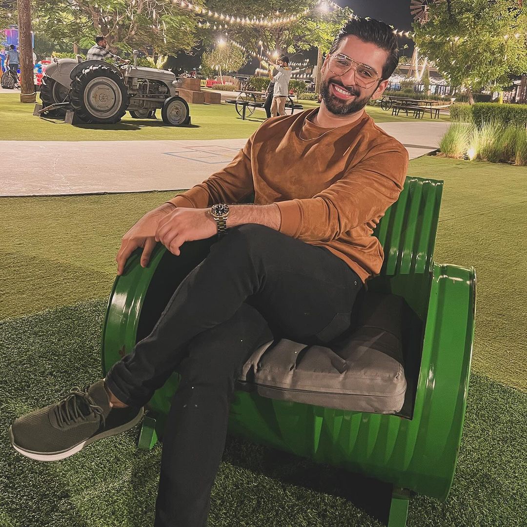 Aiman and Muneeb's New Instagram Reel & Pictures From Dubai | Reviewit.pk