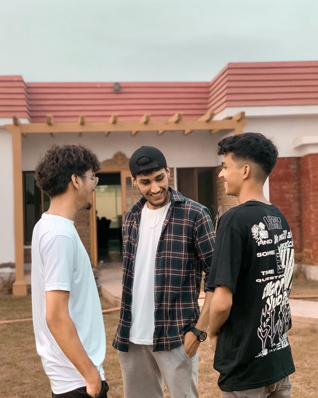 Tu Hai Kahan Famed Aur Band Reveals Astonishing Details | Reviewit.pk