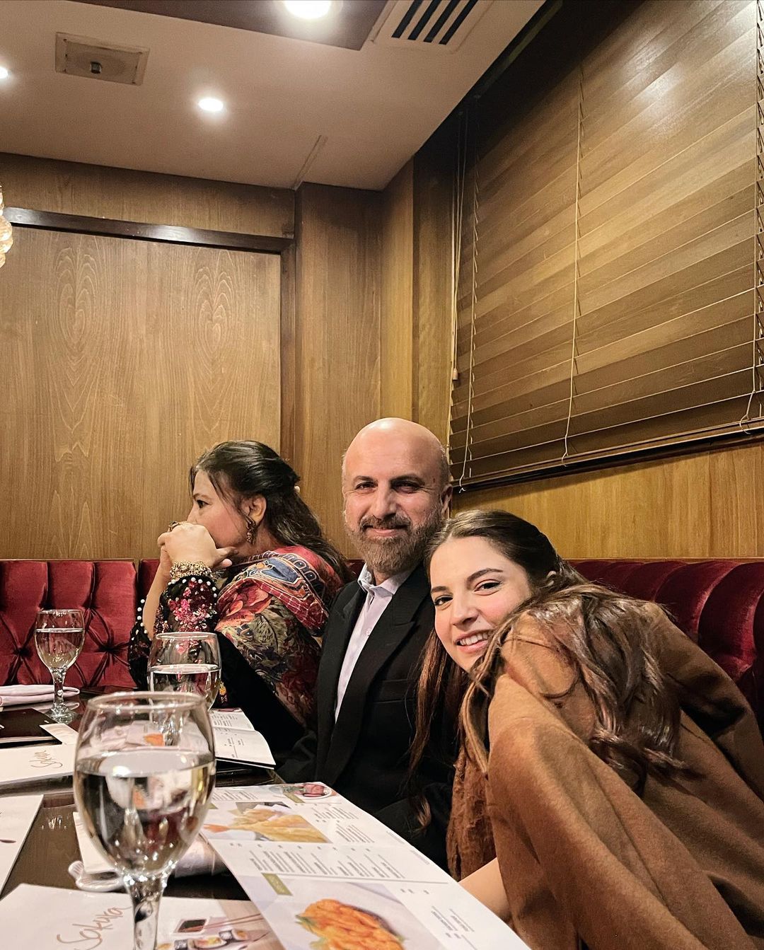 Dananeer Mobeen's Beautiful Birthday Celebration With Her Family ...