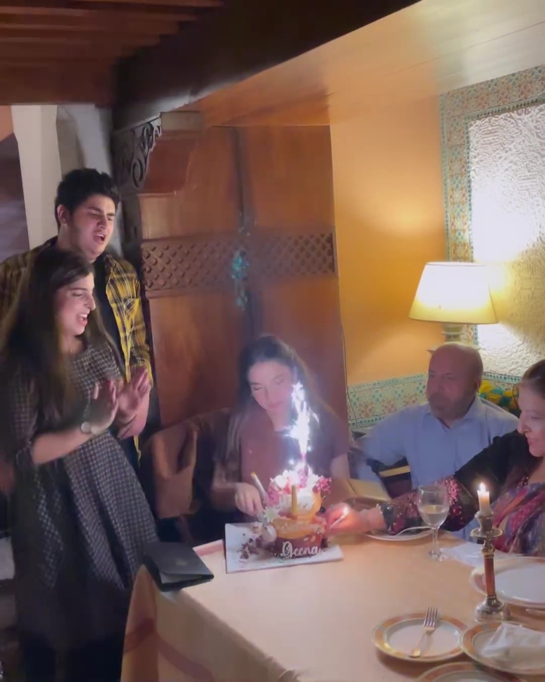 Dananeer Mobeen's Beautiful Birthday Celebration With Her Family ...