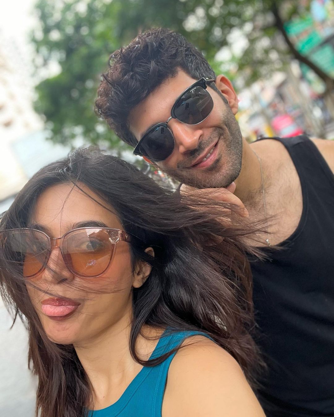 Beautiful Pictures Of Hira Khan & Arsalan Khan | Reviewit.pk