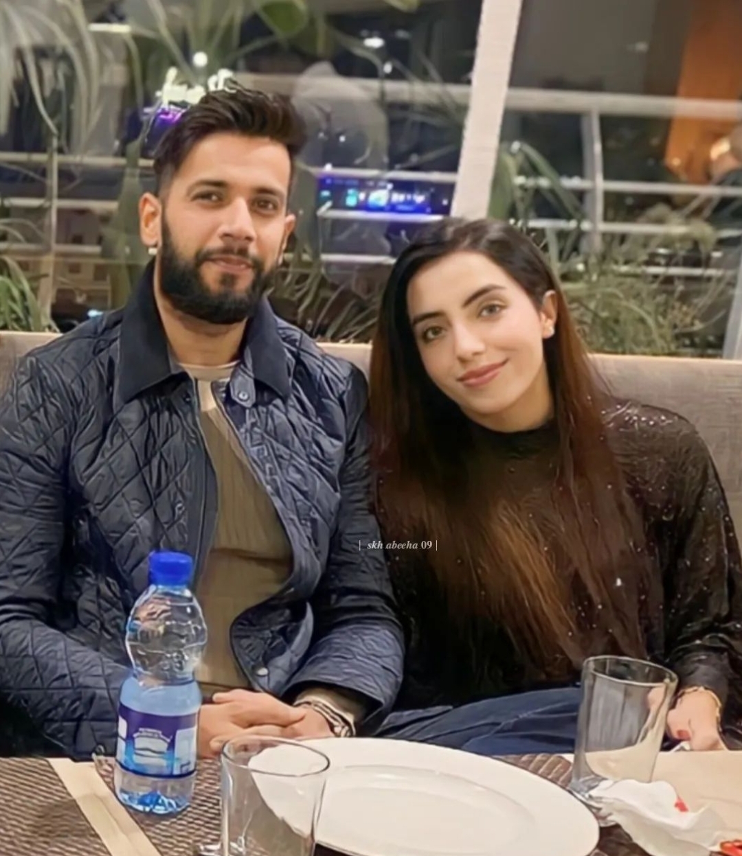 Cricketer Imad Wasim's New Adorable Family Clicks | Reviewit.pk