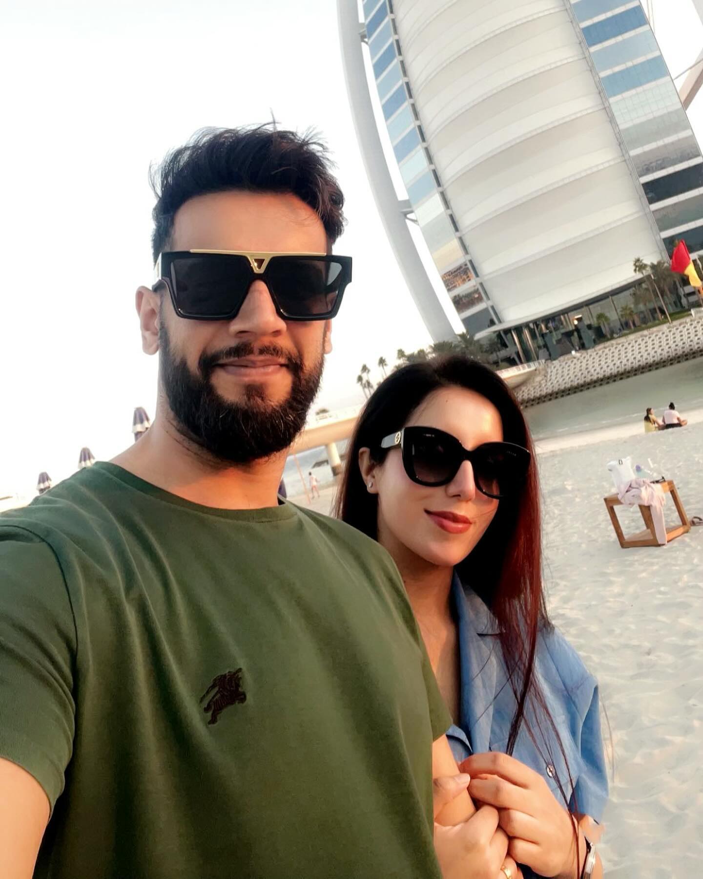 Cricketer Imad Wasim's New Adorable Family Clicks | Reviewit.pk