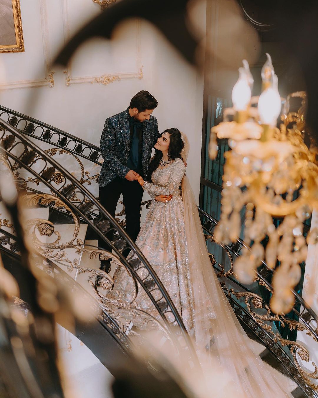 Sistrology Fame Iqra Kanwal's Beautiful HD Walima Pictures | Reviewit.pk
