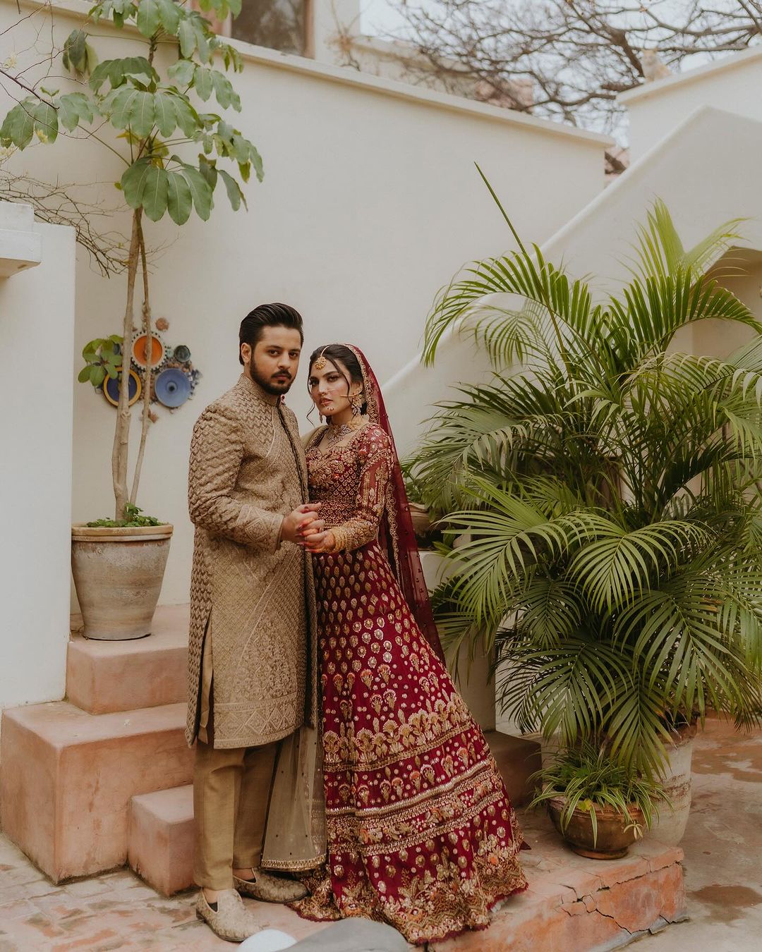 Sistrology Fame Iqra Kanwal's Beautiful HD Walima Pictures | Reviewit.pk