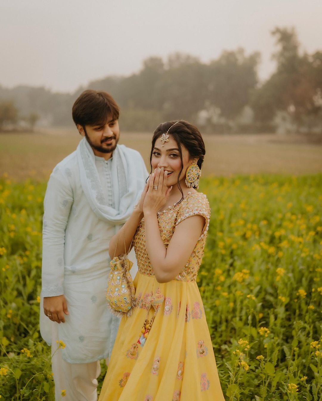 Iqra Kanwal & Areeb Pervaiz Mehndi Event Pictures & Videos | Reviewit.pk