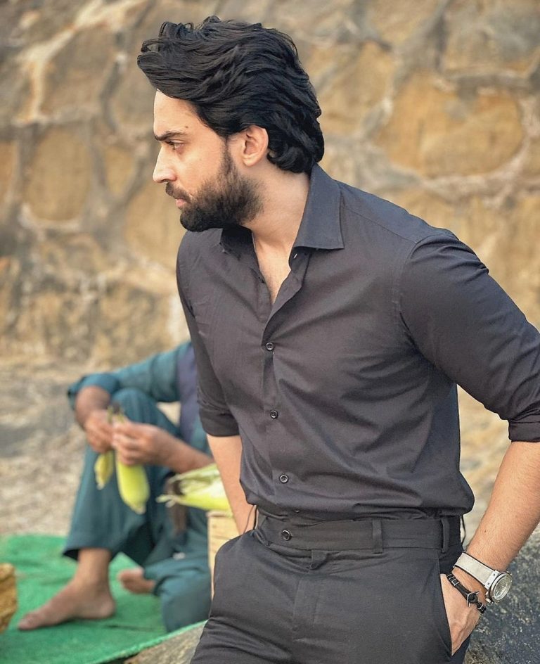 Ishq Murshid Cast In Real Life | Reviewit.pk